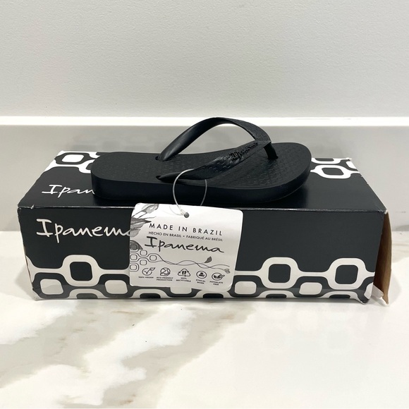 Ipanema | Shoes | New Ipanema Black Classica Flip Flop Sandal Size 9 1 ...